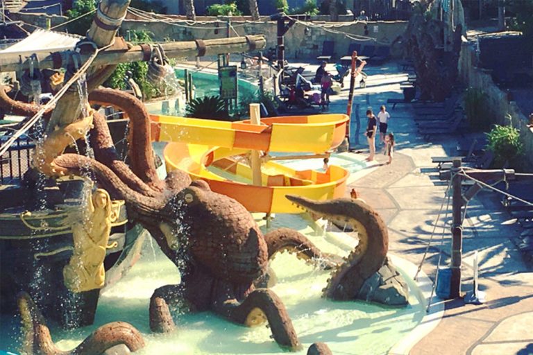 Premier parc aquatique d'Europe : Pirates World au Cap d'Agde